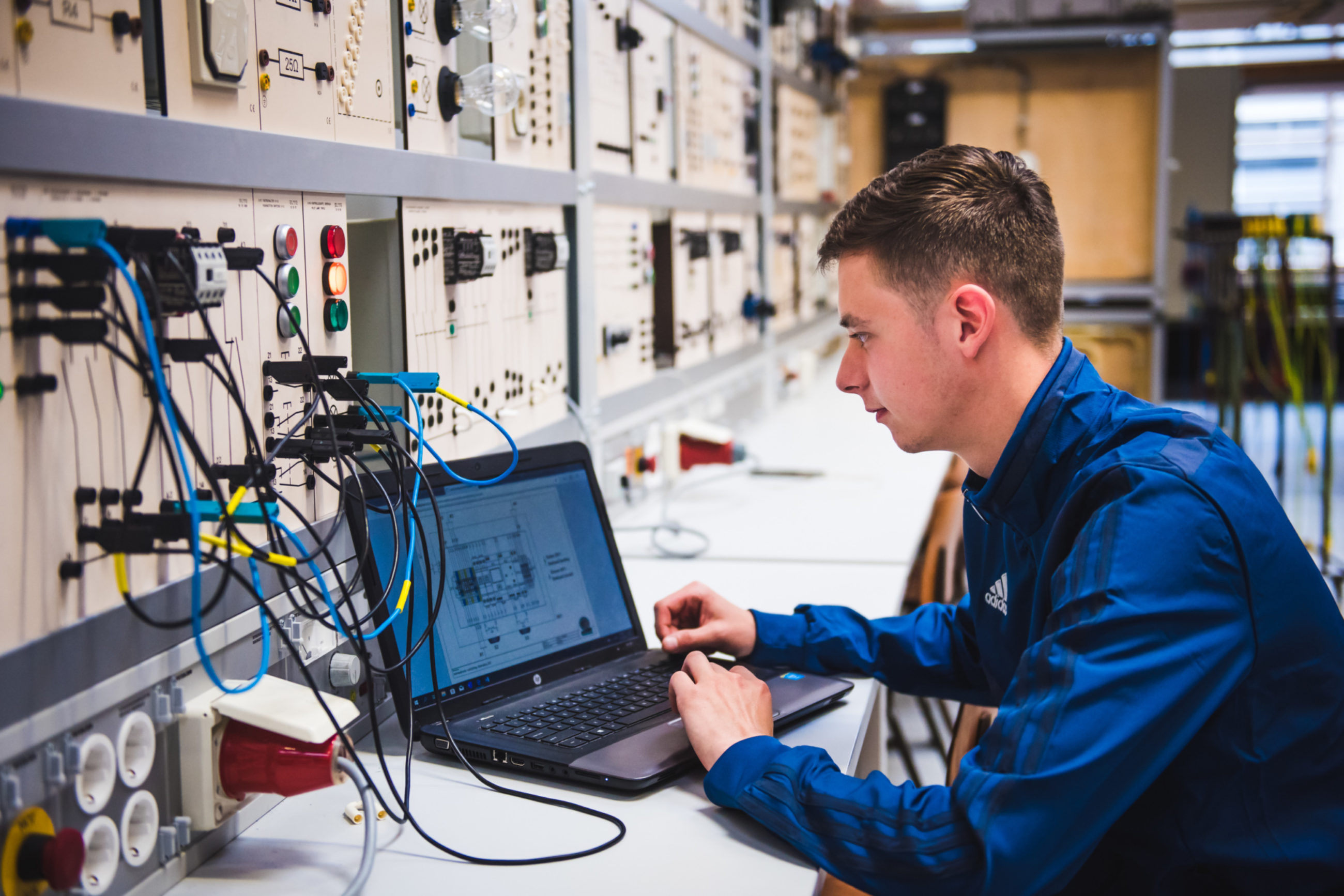 Monteur service en onderhoud installaties en systemen - Opleiding ...